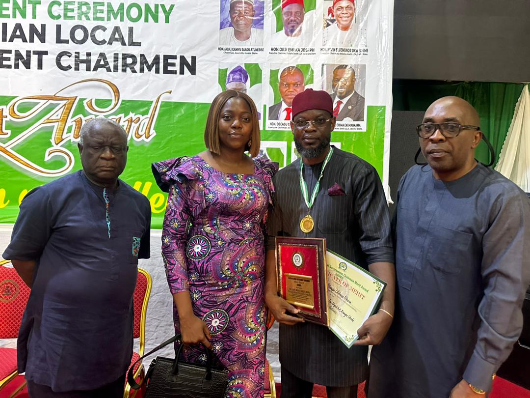 Isi-Uzo council boss, Obeagu Receives Performance Award — Akelicious