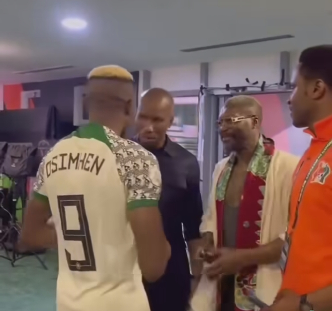 Moment Victor Osimhen met Didier Drogba and Djibril Cisse (Video ...